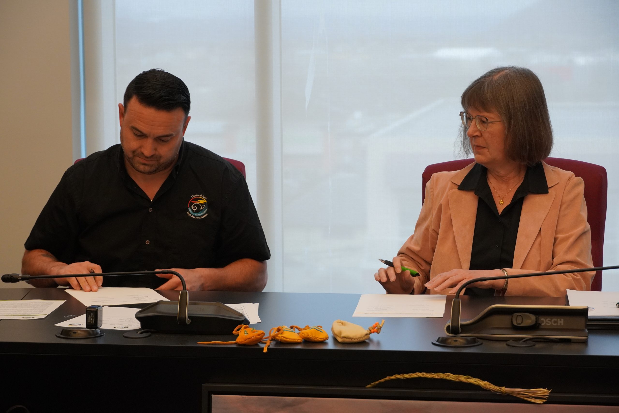TNRD, High Bar First Nation Sign Memorandum of Understanding - Thompson ...